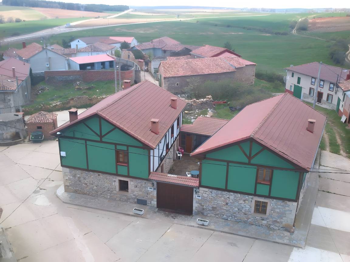 100 M² Casa ∙ 2 Habitaciones ∙ 4 Huéspedes - Cervera de Pisuerga