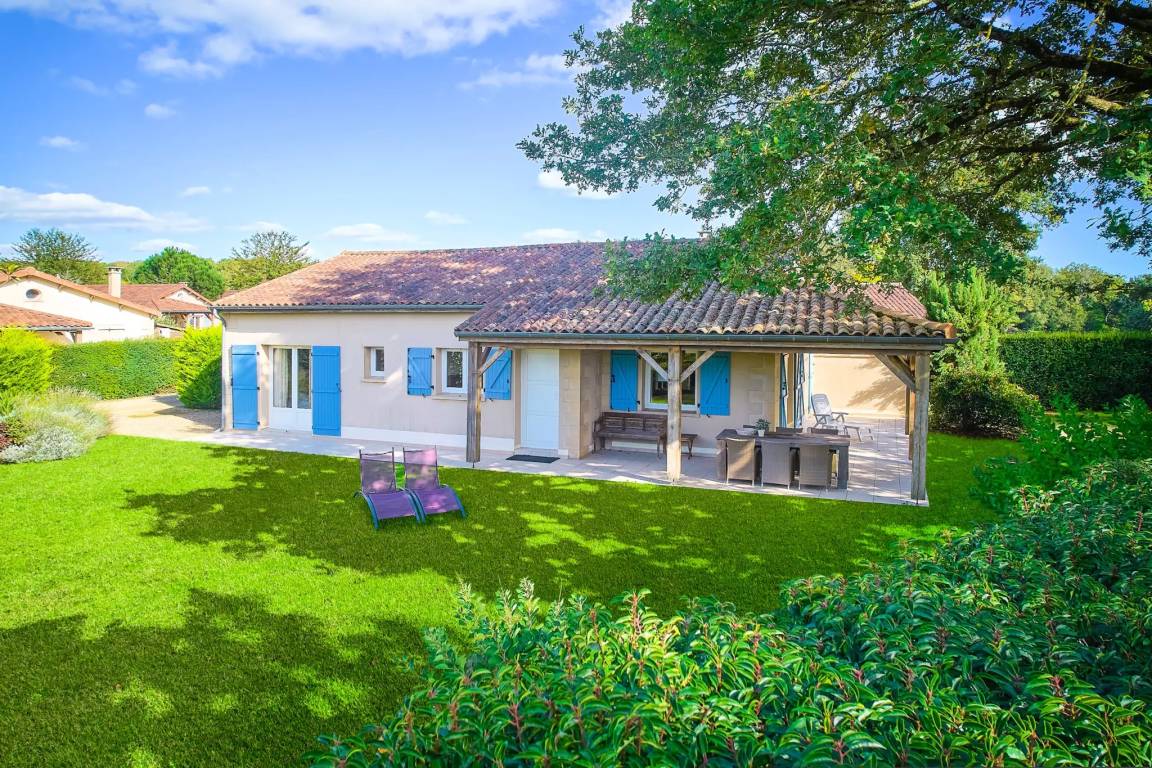 100 M² House ∙ 3 Bedrooms ∙ 6 Guests - Lusignan