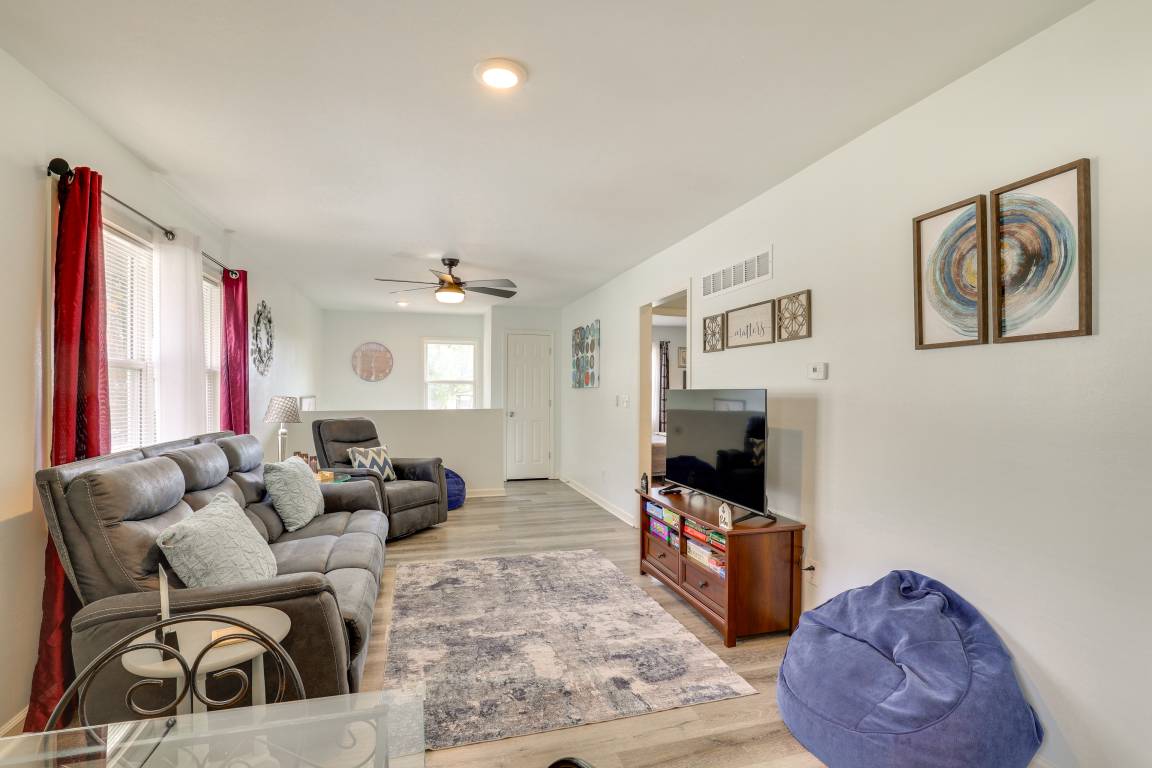 102 M² Apartment ∙ 2 Bedrooms ∙ 6 Guests - Independence, MO