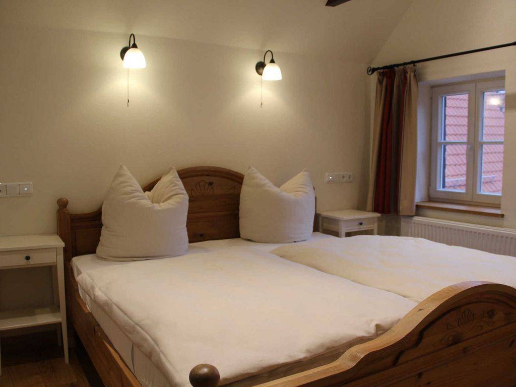30 M² Hotel ∙ 1 Quarto ∙ 4 Hóspedes - Hann. Münden