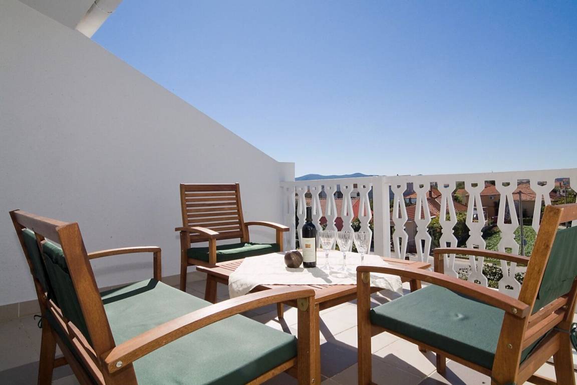 46 M² Ferienwohnung ∙ 2 Schlafzimmer ∙ 4 Gäste - Sukošan