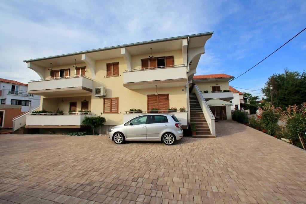 63 M² Ferienwohnung ∙ 2 Schlafzimmer ∙ 5 Gäste - Sukošan