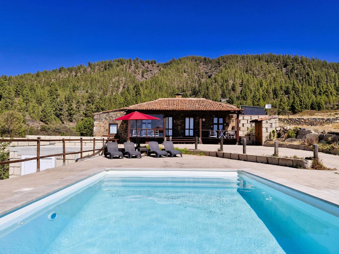 174 M² Cottage ∙ 3 Bedrooms ∙ 12 Guests - Tenerife