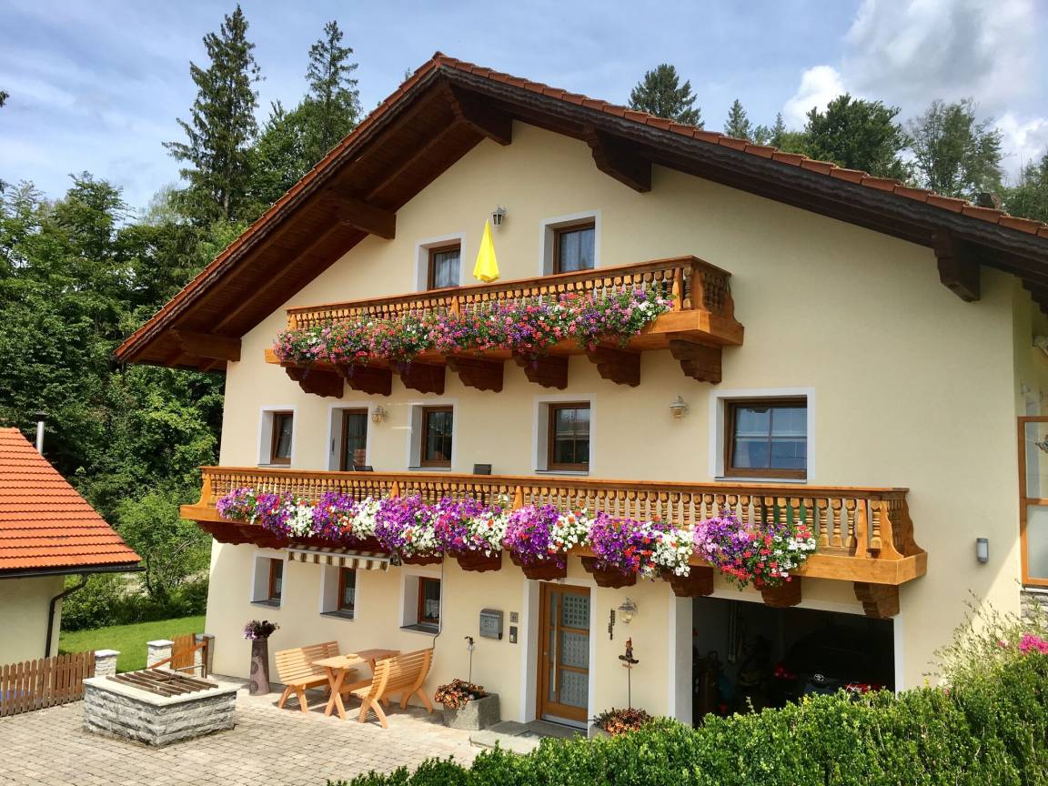 100 M² Ferienwohnung ∙ 2 Schlafzimmer ∙ 4 Gäste - Wegscheid