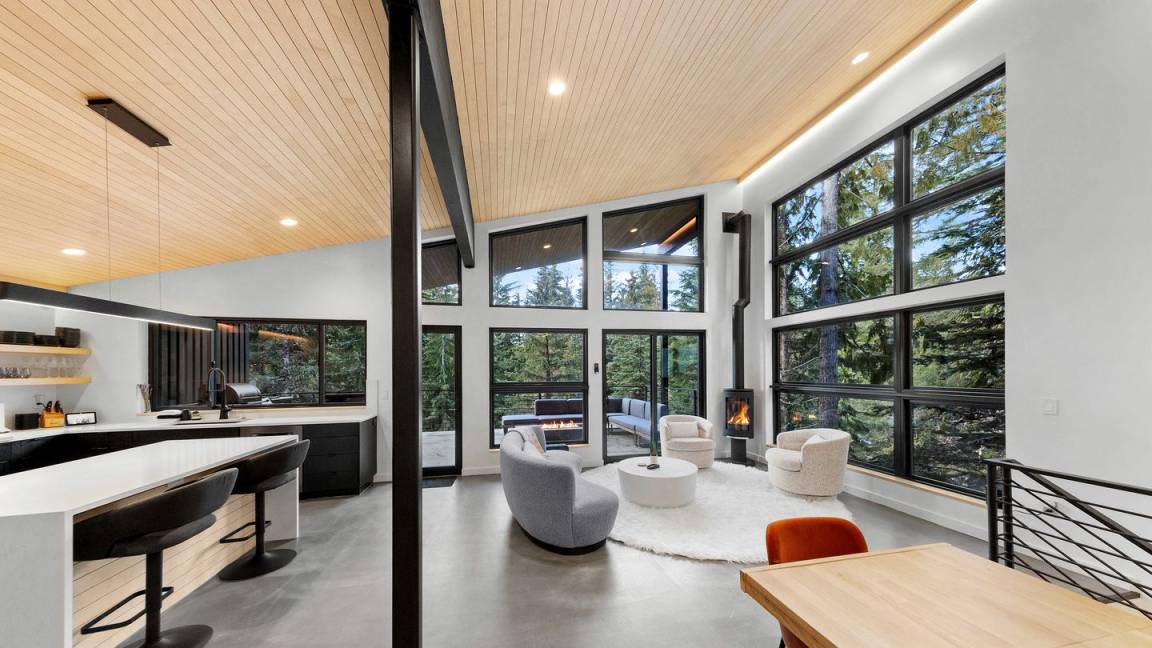 House ∙ 6 Bedrooms ∙ 15 Guests - Government Camp, OR