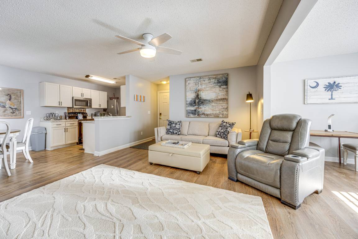 139 M² Apartment ∙ 3 Bedrooms ∙ 6 Guests - Murrells Inlet, SC