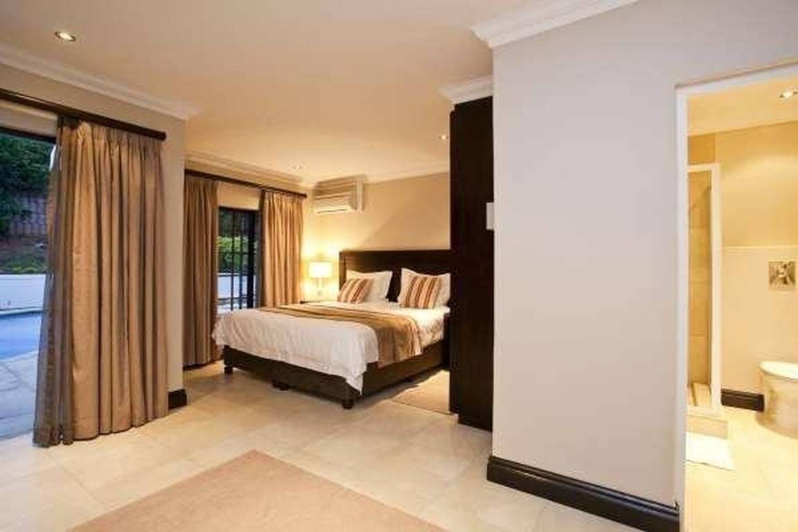 30 M² Private Room ∙ 6 Bedrooms ∙ 2 Guests - Umhlanga