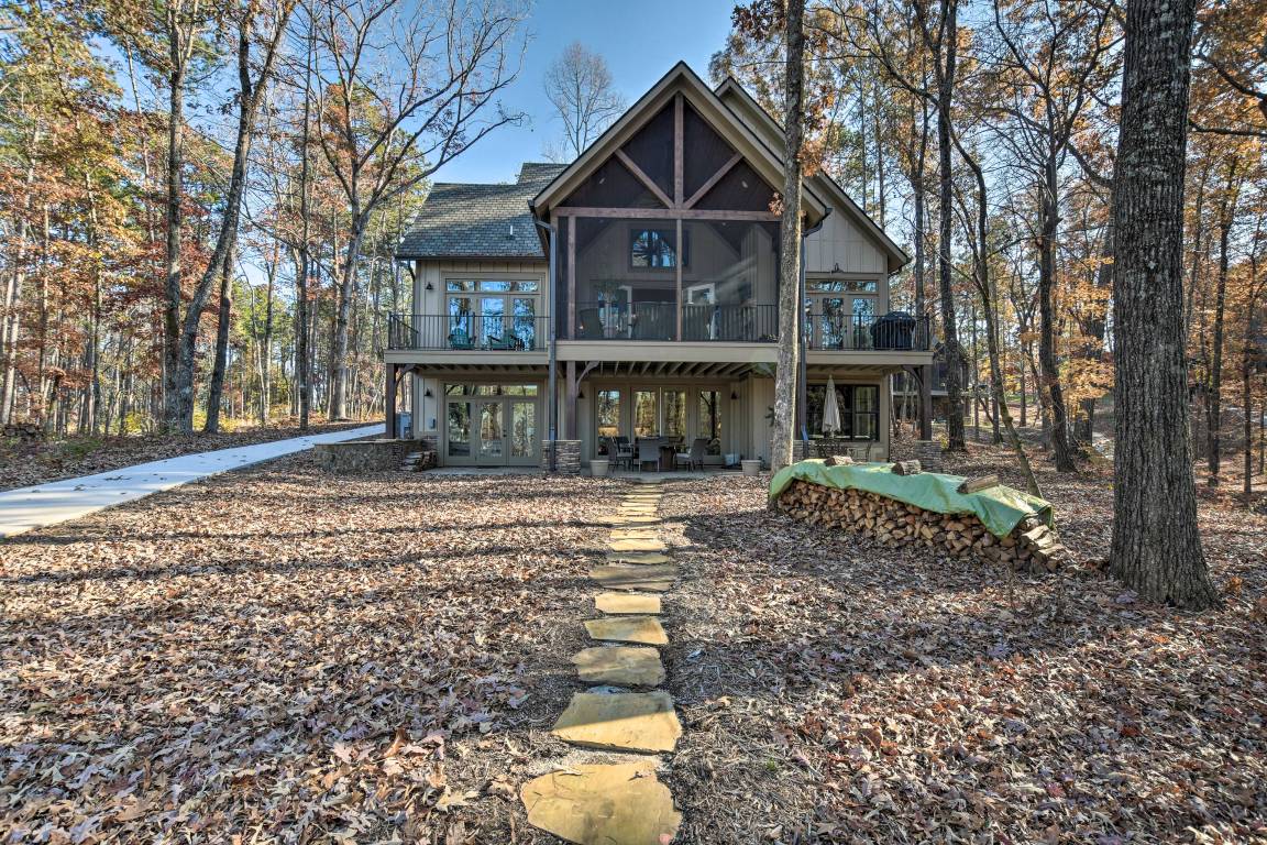 260 M² Cottage ∙ 3 Bedrooms ∙ 10 Guests - Lake Hartwell