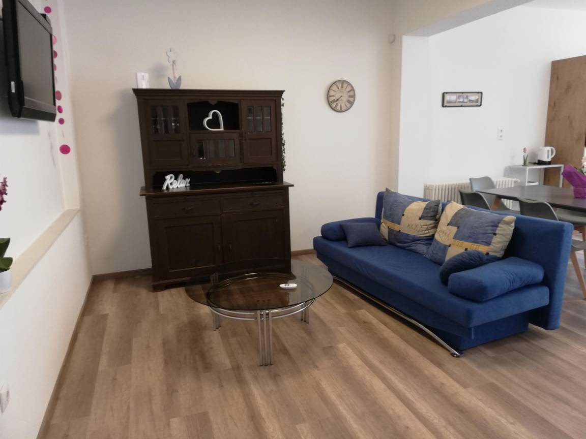 75 M² Ferienwohnung ∙ 2 Schlafzimmer ∙ 6 Gäste - Ober-Ramstadt