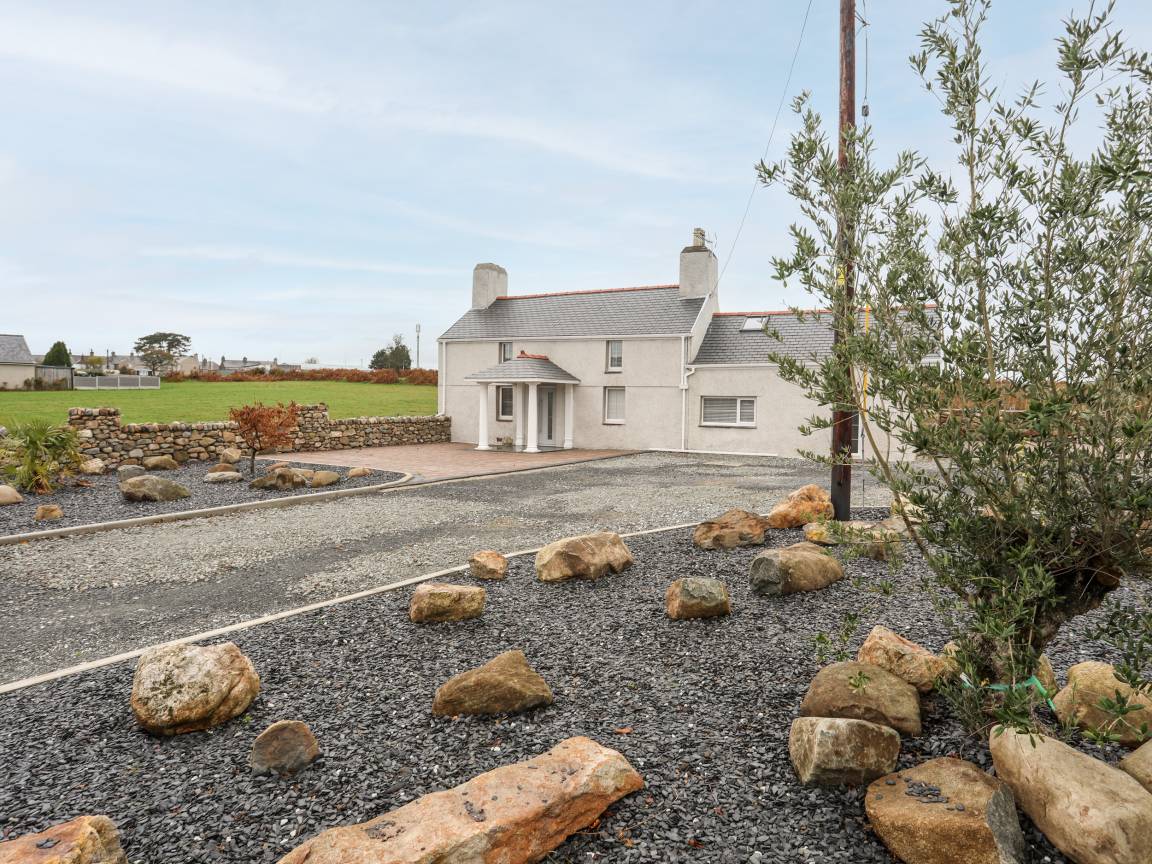 Cottage ∙ 2 Bedrooms ∙ 5 Guests - Pwllheli
