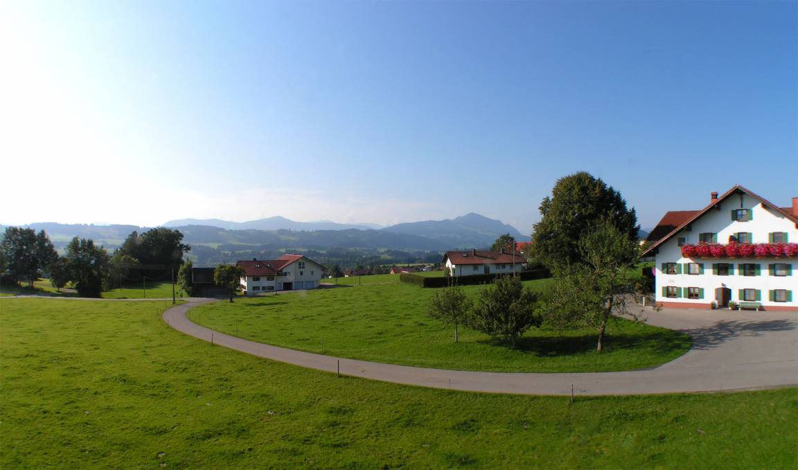 57 M² Ferienwohnung ∙ 2 Schlafzimmer ∙ 4 Gäste - Durach