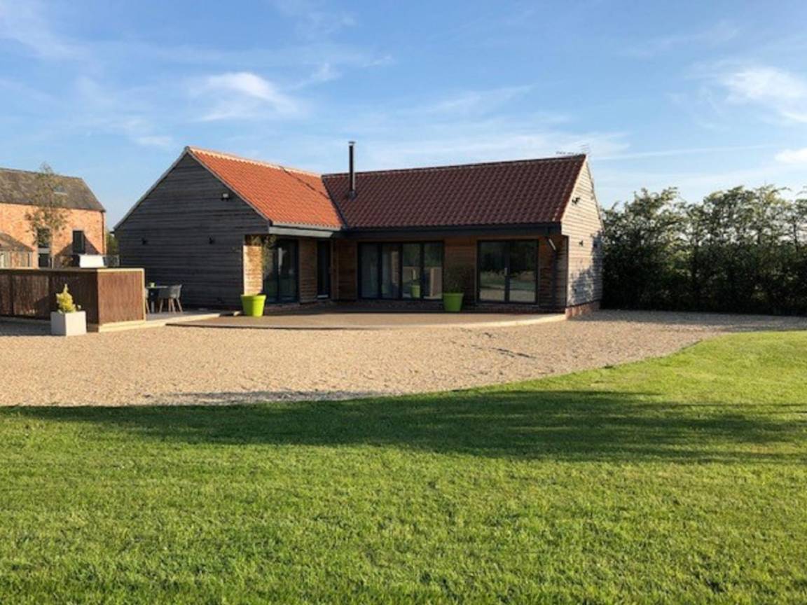 Cottage ∙ 2 Bedrooms ∙ 4 Guests - Lincoln