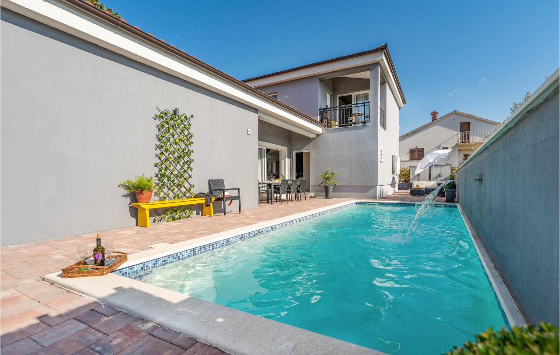 140 M² Maisonette ∙ 3 Bedrooms ∙ 8 Guests - Privlaka