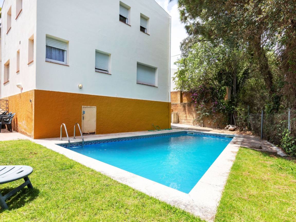 80 M² Maison De Vacances ∙ 4 Chambres ∙ 8 Personnes - Calonge