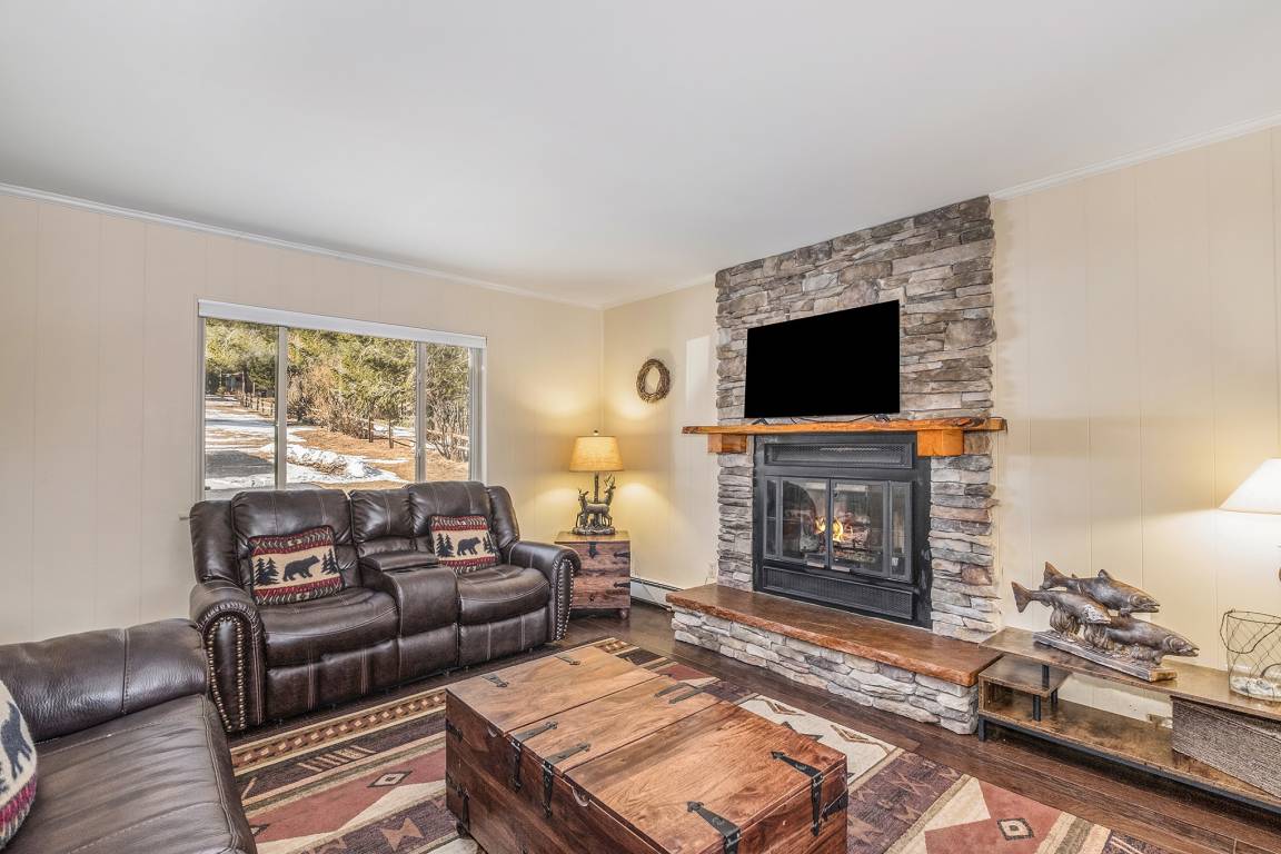 93 M² House ∙ 2 Bedrooms ∙ 6 Guests - Estes Park, CO