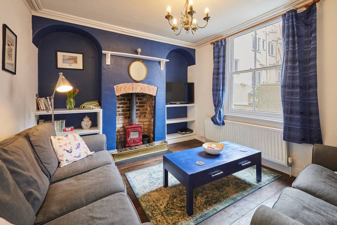 Apartment ∙ 3 Bedrooms ∙ 5 Guests - Whitby Beach