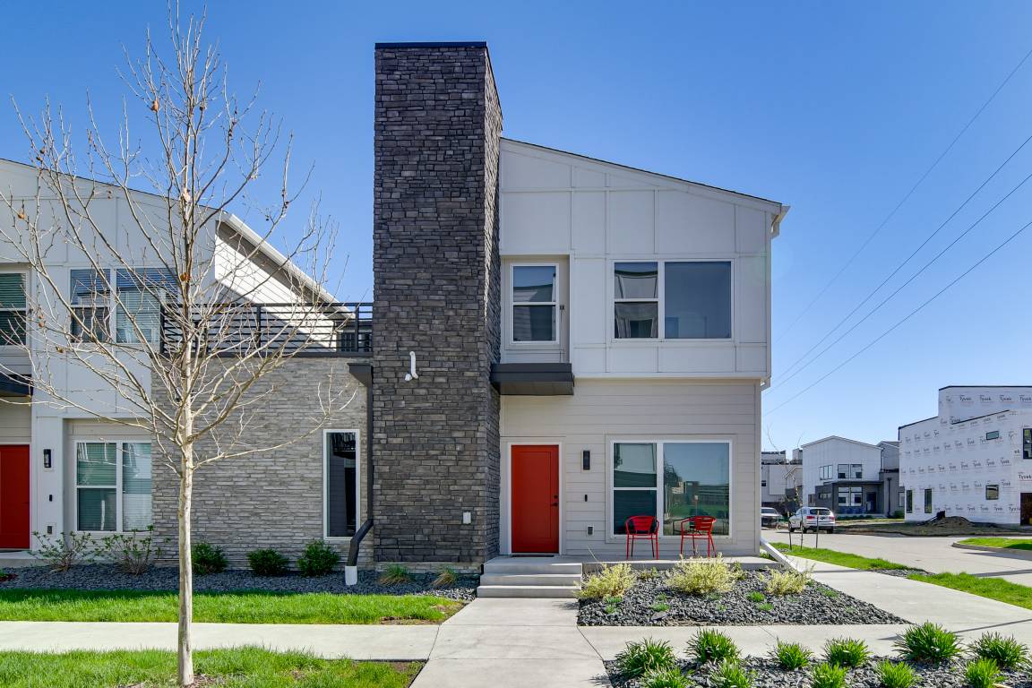 155 M² Apartment ∙ 3 Bedrooms ∙ 6 Guests - Ankeny, IA