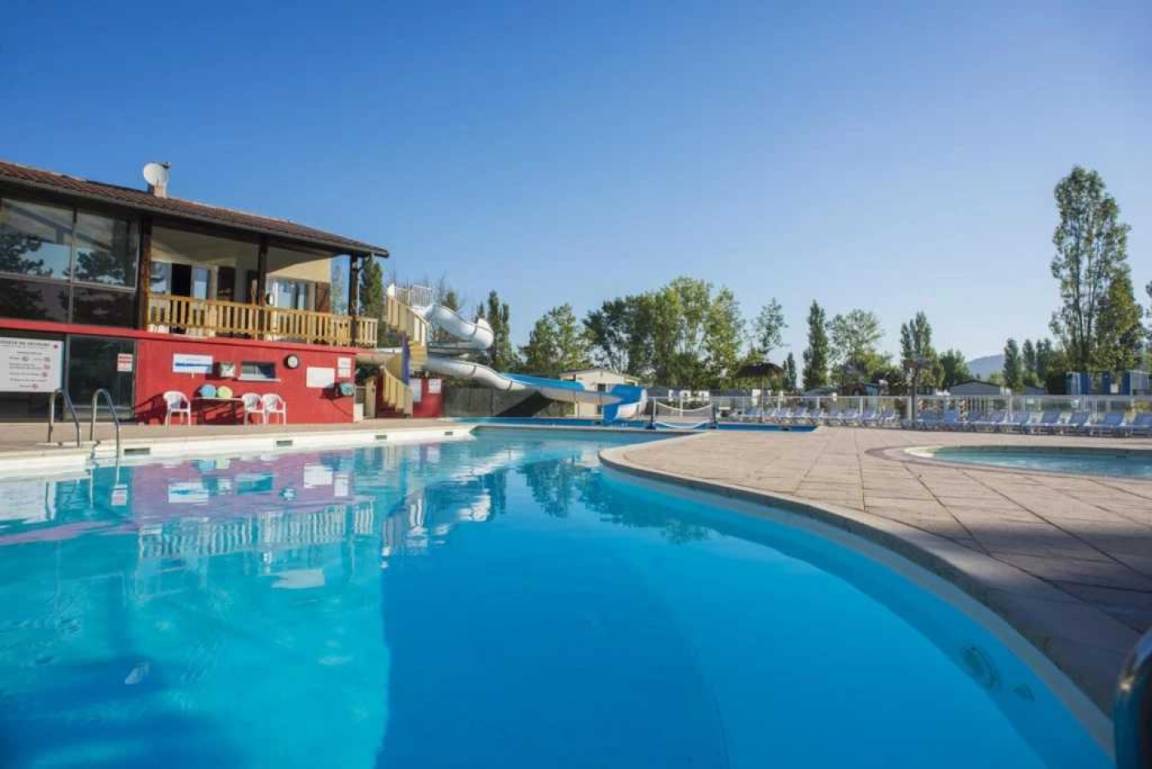28 M² Caravan ∙ 3 Bedrooms ∙ 8 Guests - Rhône