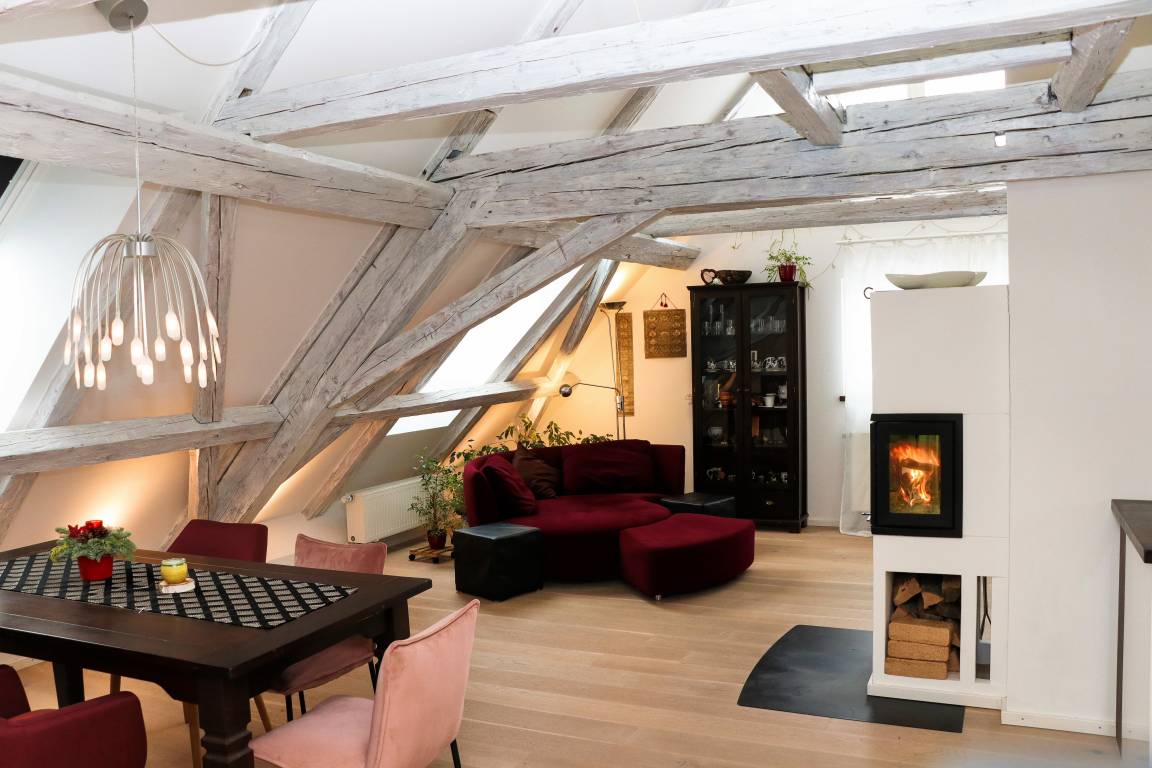 115 M² Ferienwohnung ∙ 4 Schlafzimmer ∙ 7 Gäste - Buchloe