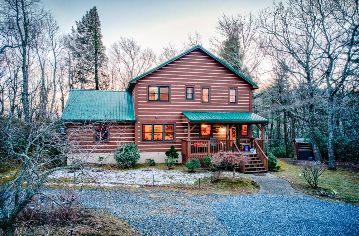 House ∙ 3 Bedrooms ∙ 9 Guests - Blowing Rock, NC