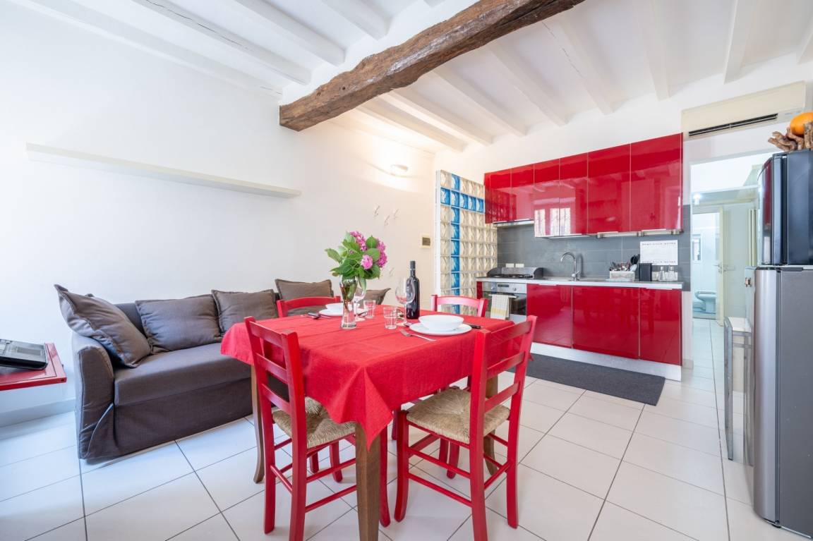 45 M² Appartamento ∙ 1 Camera Da Letto ∙ 4 Ospiti - Parma
