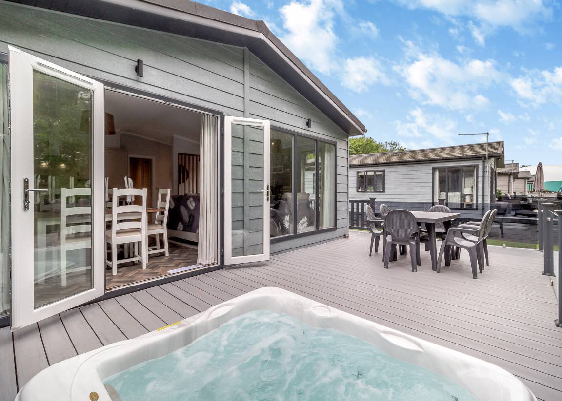 Chalet ∙ 3 Bedrooms ∙ 6 Guests - Suffolk