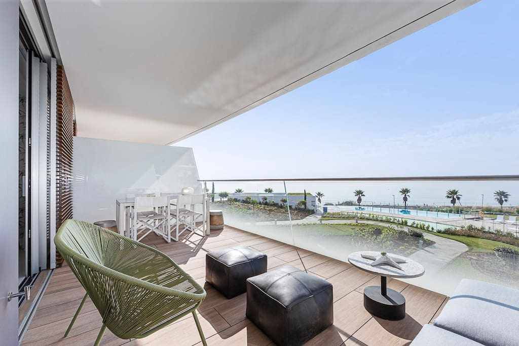100 M² Apartamento ∙ 2 Habitaciones ∙ 4 Huéspedes - Estepona