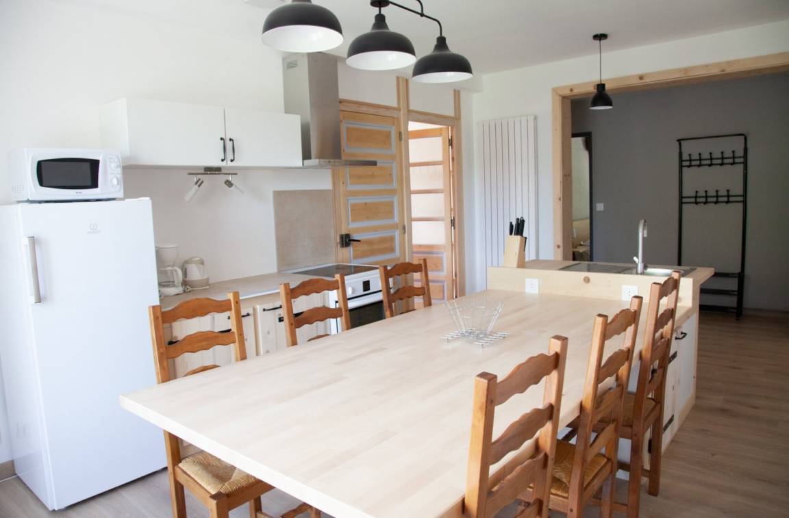70 M² Appartement ∙ 2 Chambres ∙ 6 Personnes - Moirans-en-Montagne