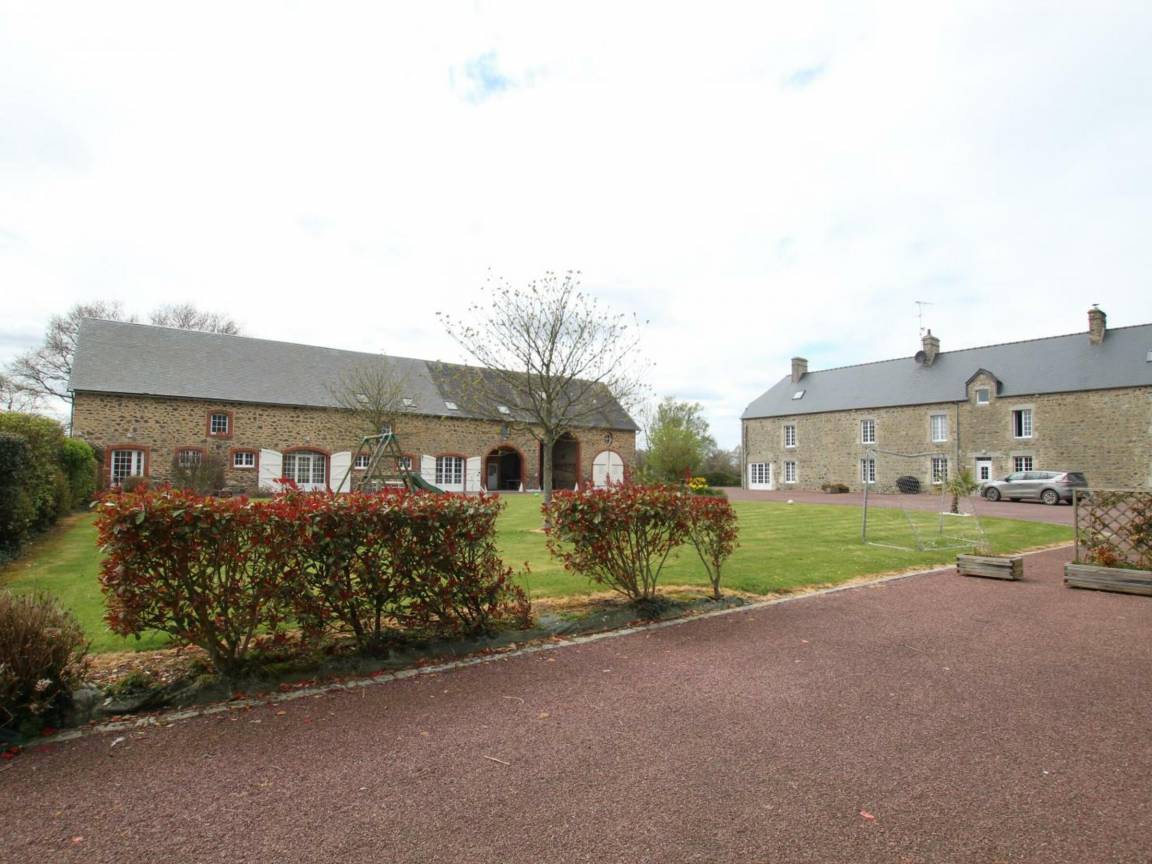 72 M² Landhaus ∙ 2 Schlafzimmer ∙ 4 Gäste - Cotentin