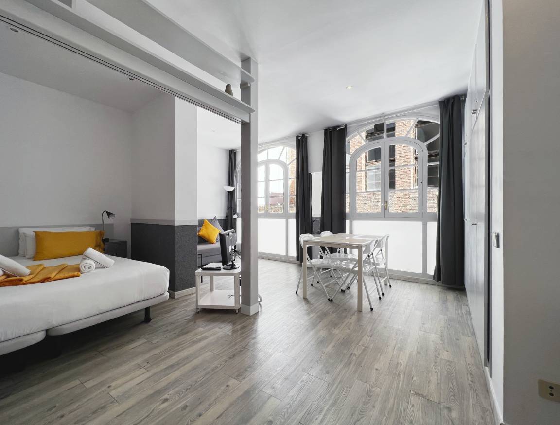 45 M² Apartamento ∙ 4 Huéspedes - Rubí