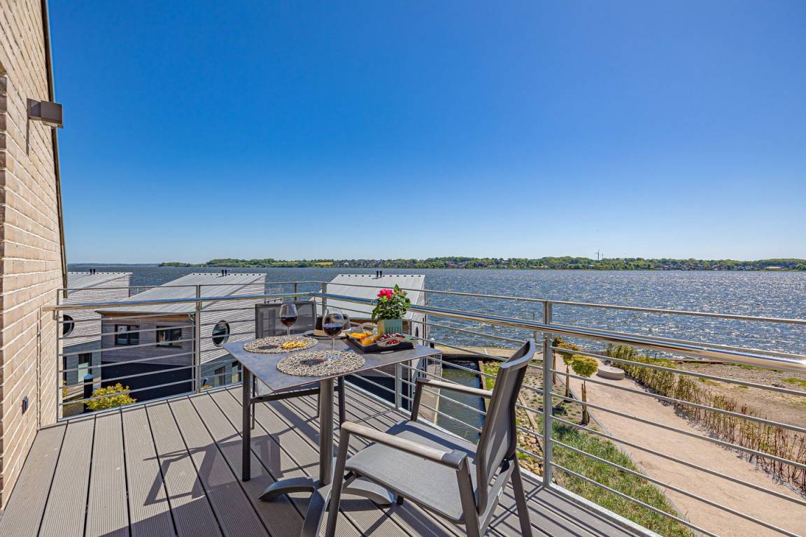 66 M² Ferienwohnung ∙ 1 Schlafzimmer ∙ 2 Gäste - Schleswig