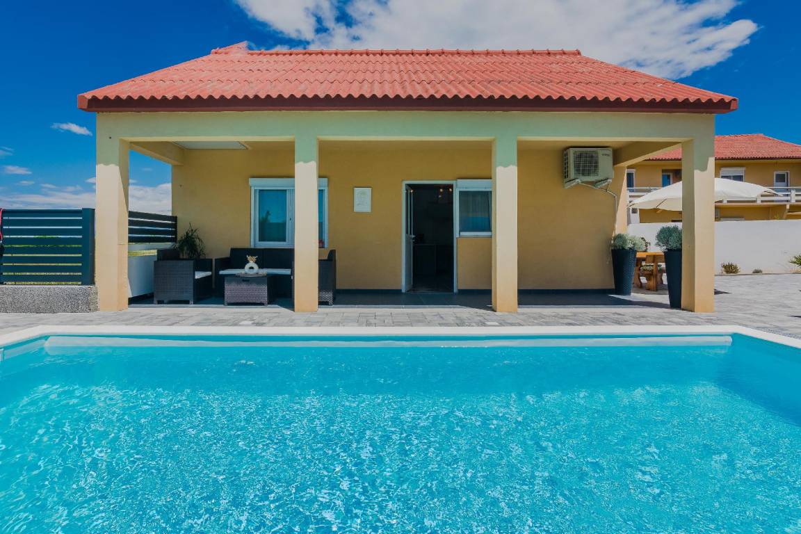 75 M² House ∙ 1 Bedroom ∙ 4 Guests - Zaton