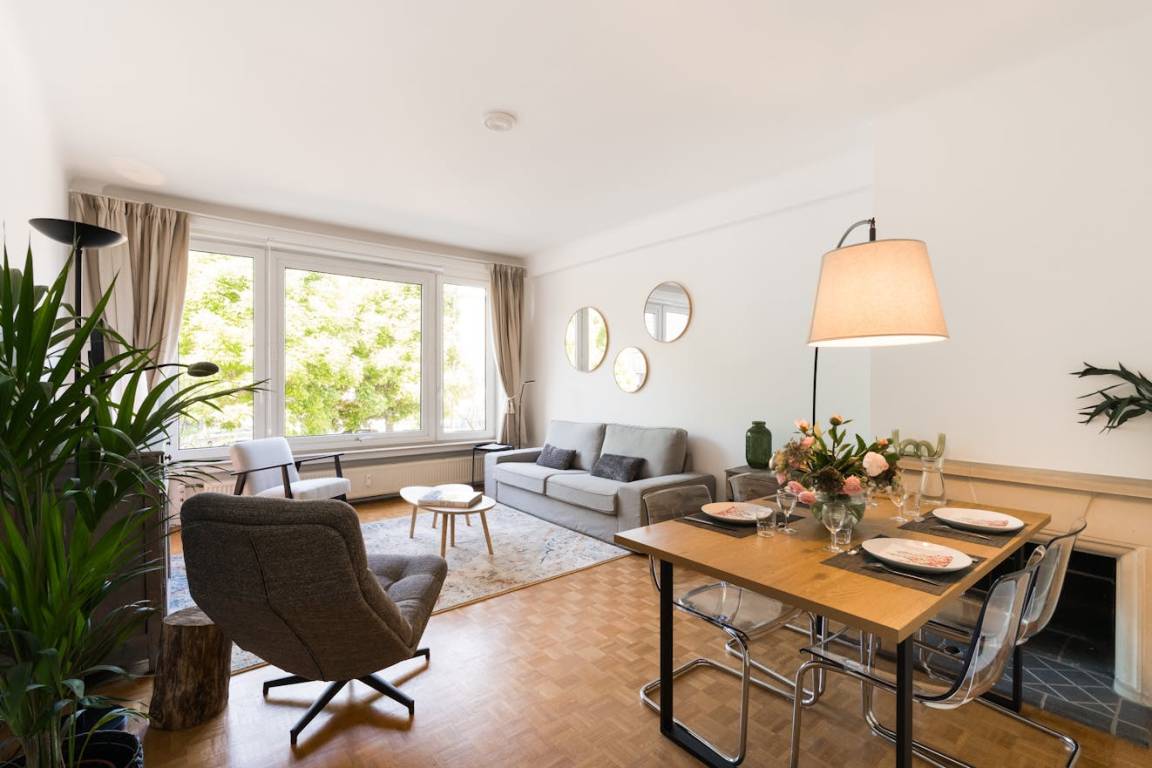 70 M² Appartement ∙ 2 Chambres ∙ 4 Personnes - Etterbeek