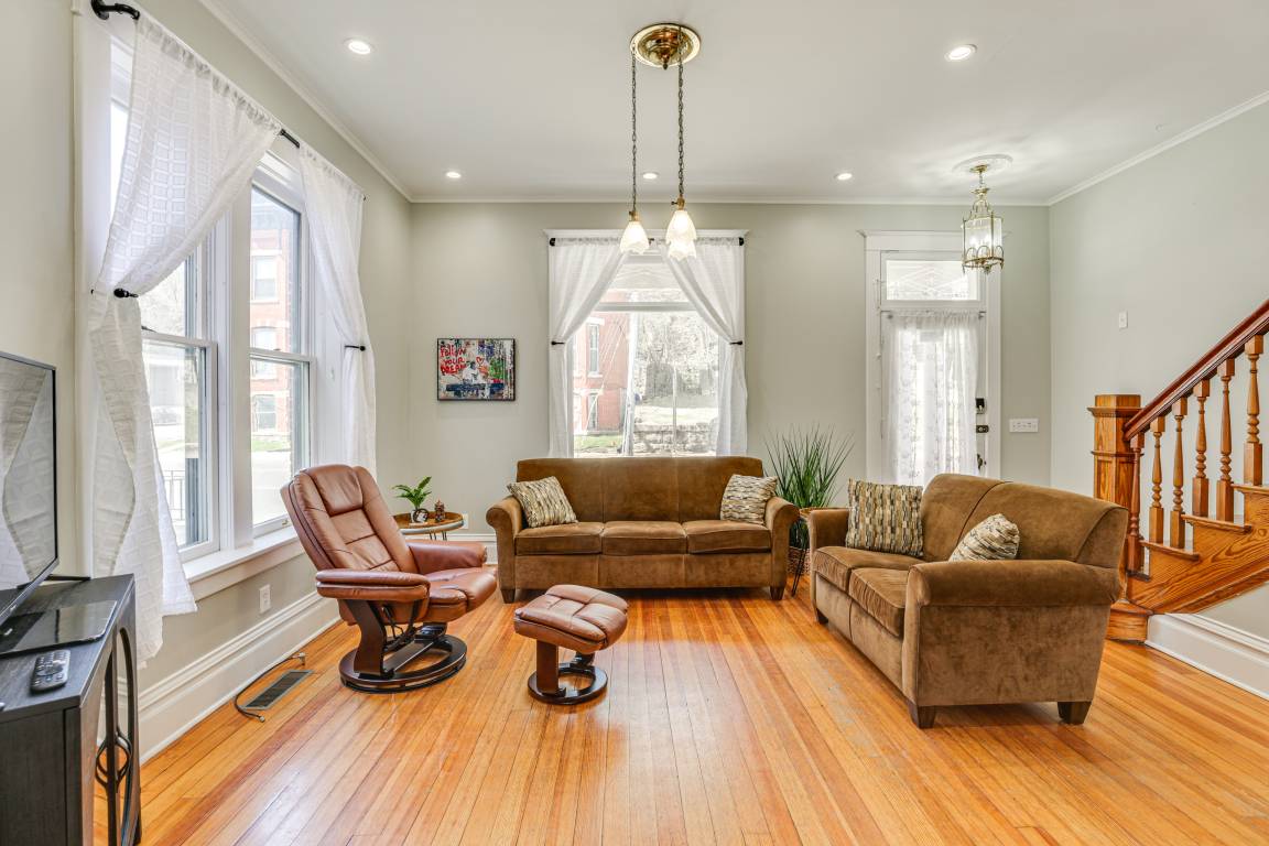 164 M² House ∙ 3 Bedrooms ∙ 7 Guests - Durango, IA