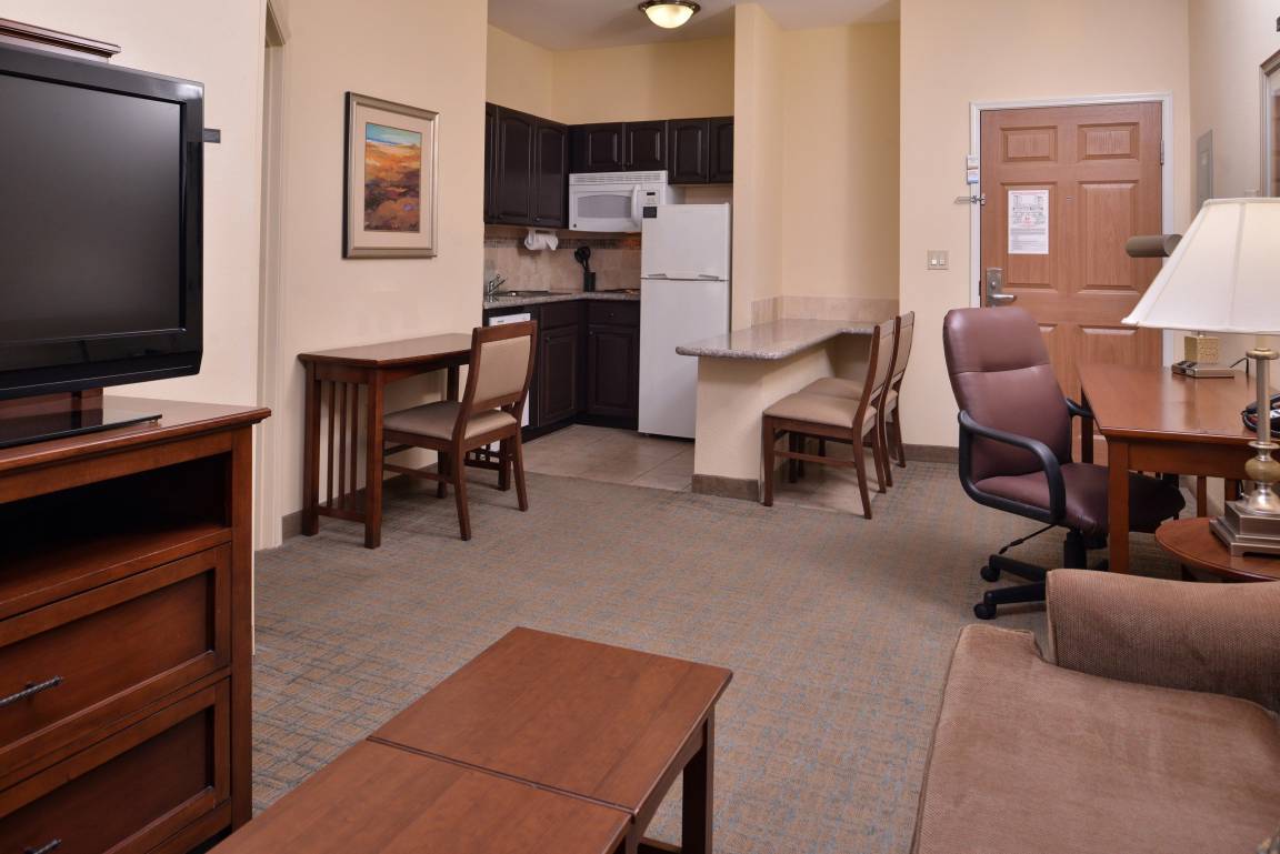Condo ∙ 1 Bedroom ∙ 2 Guests - Yukon, OK