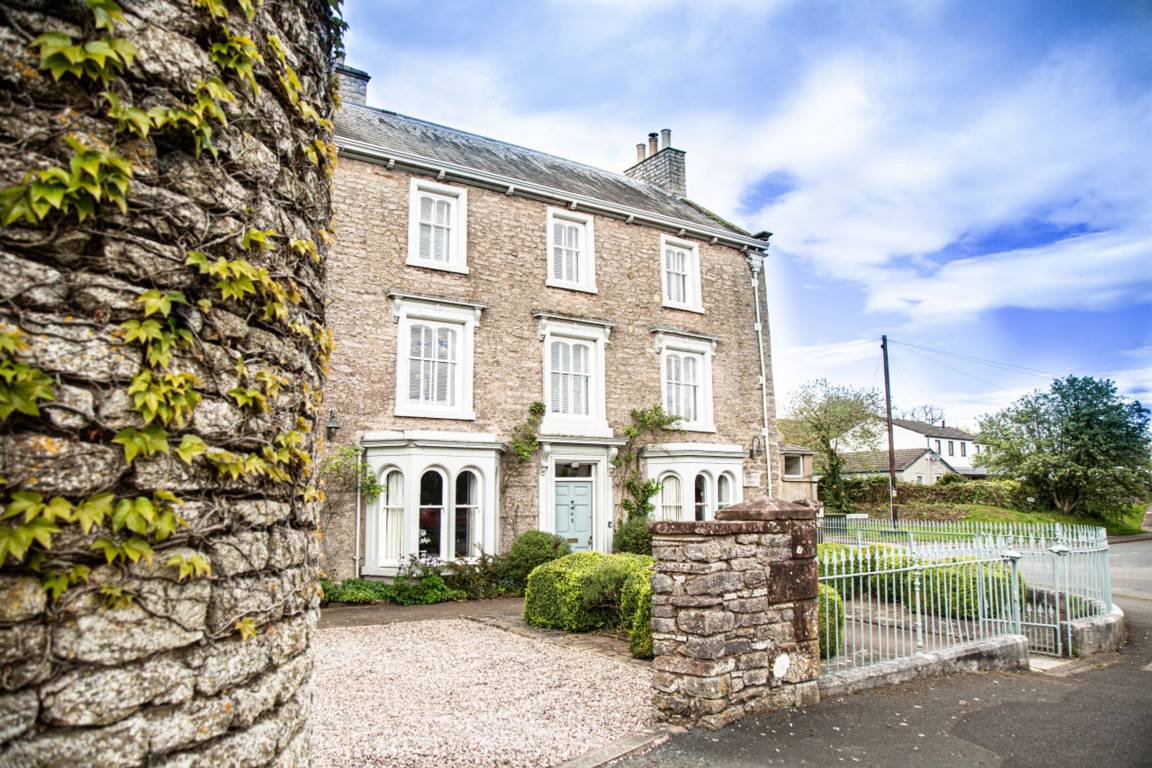 611 M² House ∙ 8 Bedrooms ∙ 17 Guests - Kirkby Stephen