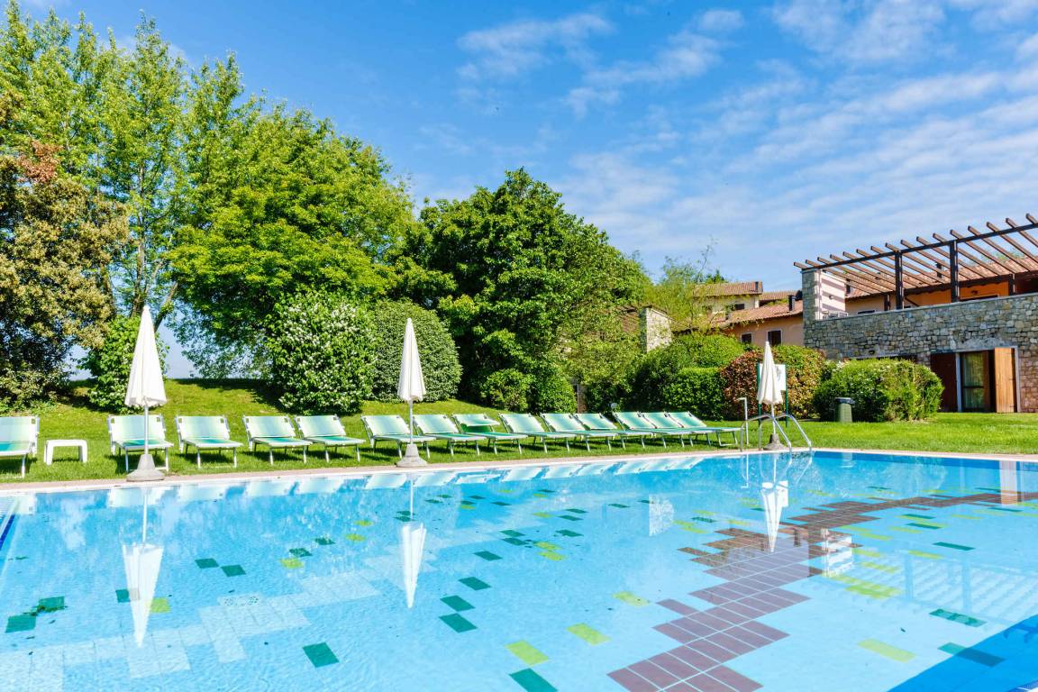 49 M² Apartamento ∙ 2 Habitaciones ∙ 6 Huéspedes - Peschiera del Garda