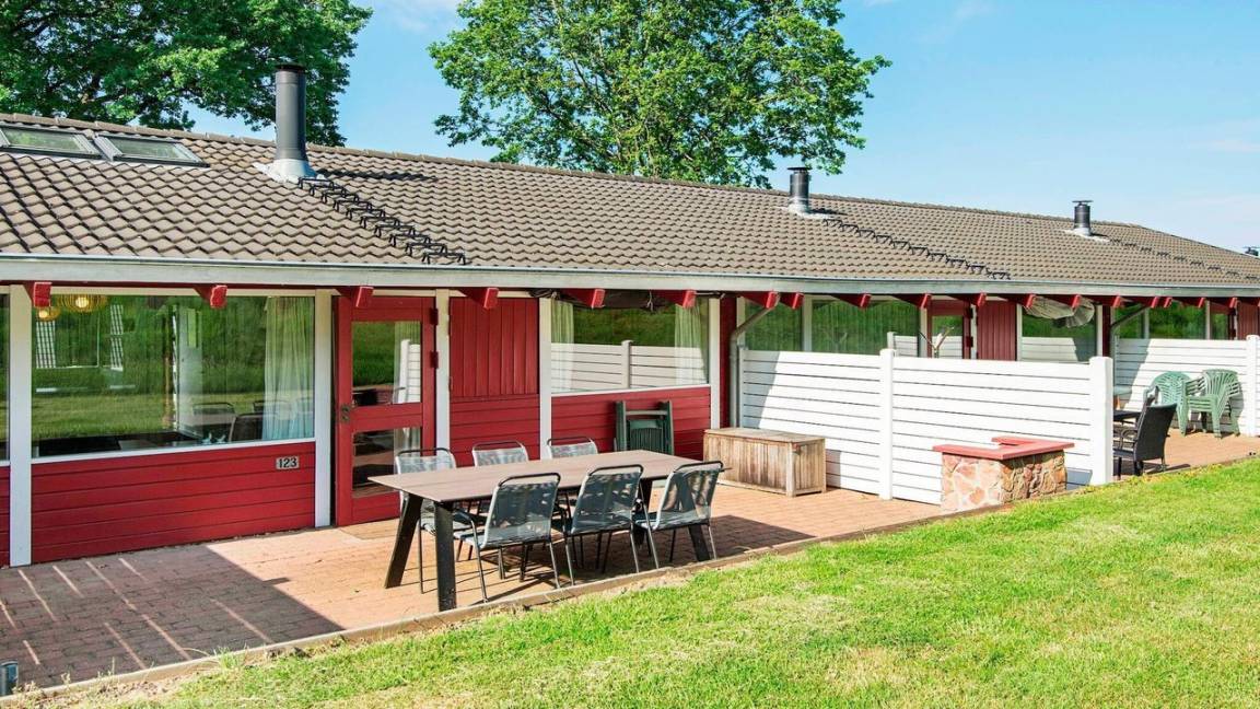 61 M² Talo ∙ 2 Makuuhuonetta ∙ 6 Vierasta - Aabenraa