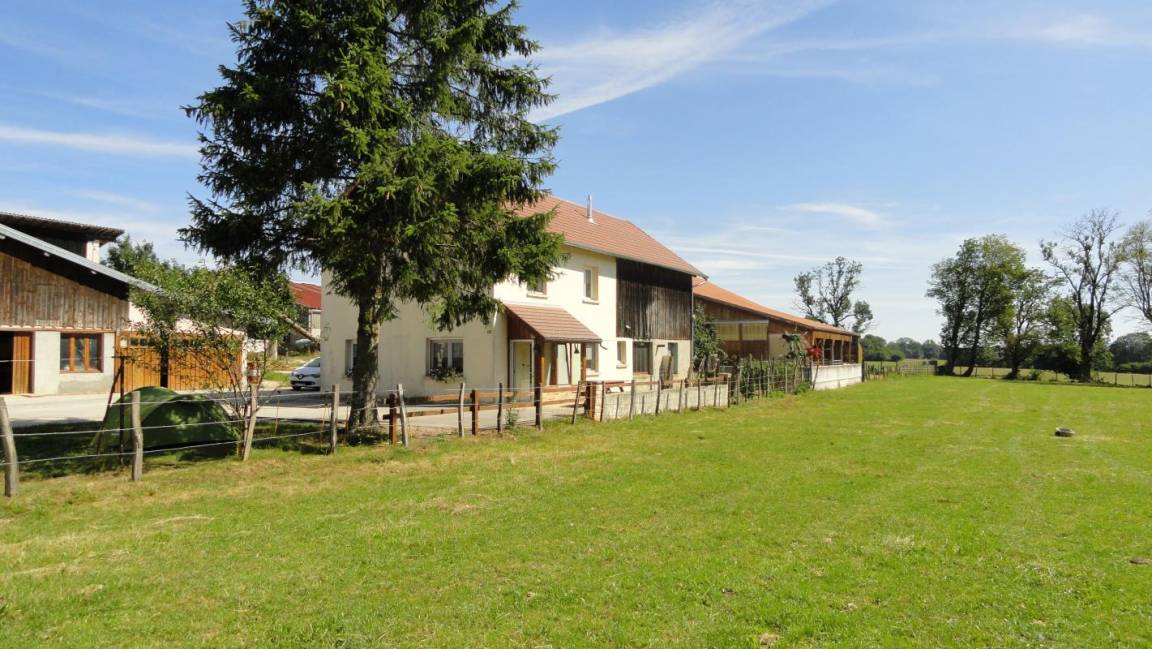 97 M² Gîte ∙ 3 Chambres ∙ 6 Personnes - Doubs
