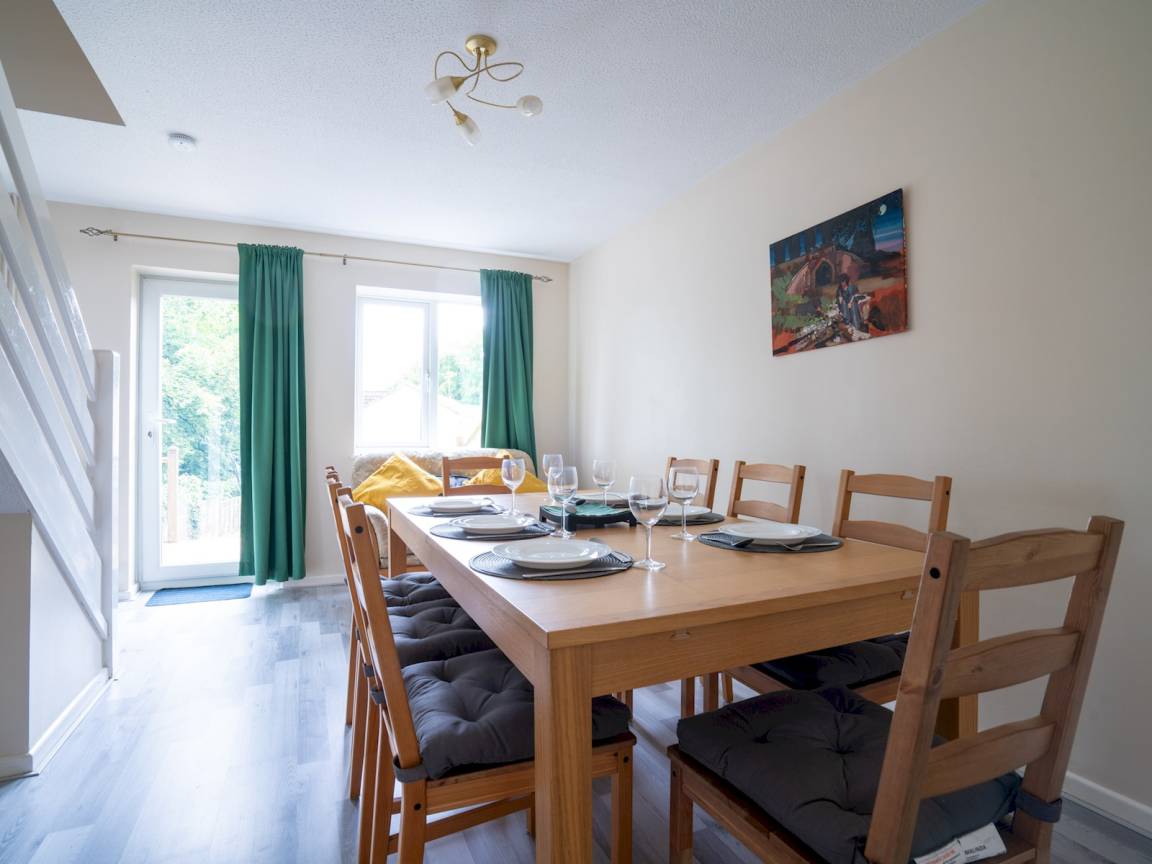 93 M² House ∙ 3 Bedrooms ∙ 6 Guests - Painswick