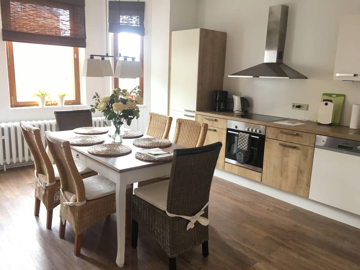 75 M² Ferienwohnung ∙ 2 Schlafzimmer ∙ 5 Gäste - Harzgerode