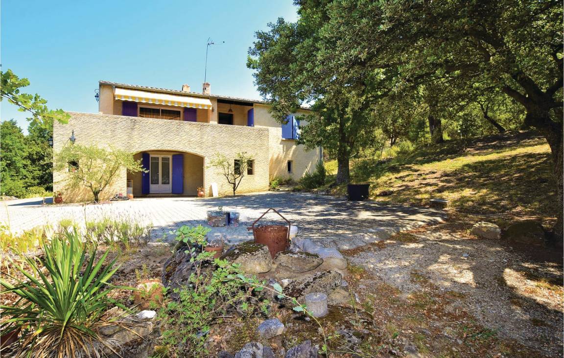 160 M² Ferienhaus ∙ 4 Schlafzimmer ∙ 8 Gäste - Grignan