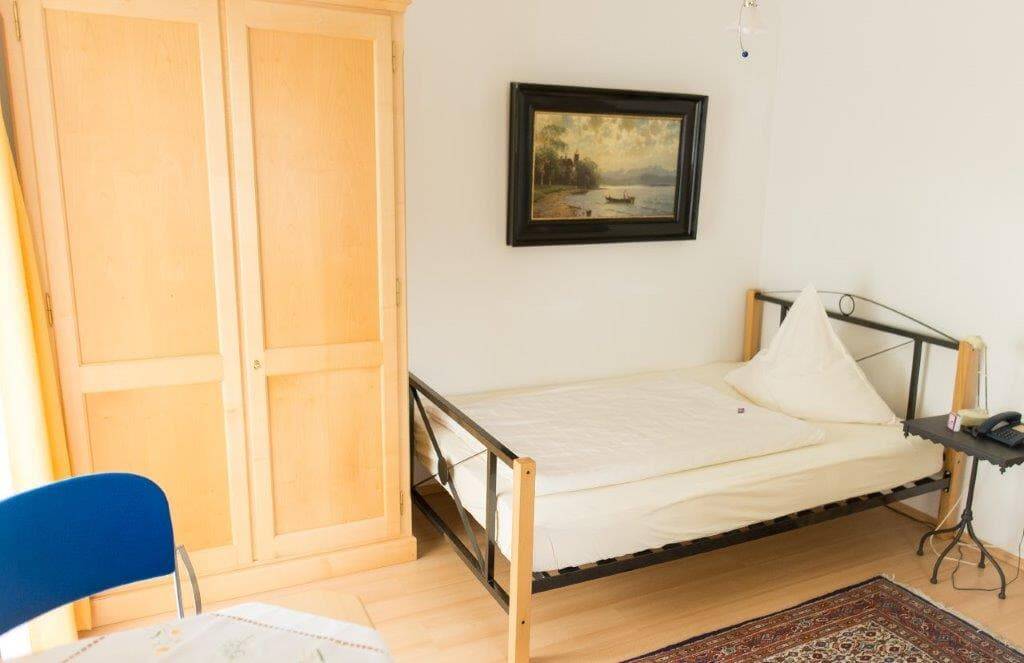 25 M² Ferienwohnung ∙ 1 Schlafzimmer ∙ 1 Gast - Neualbenreuth