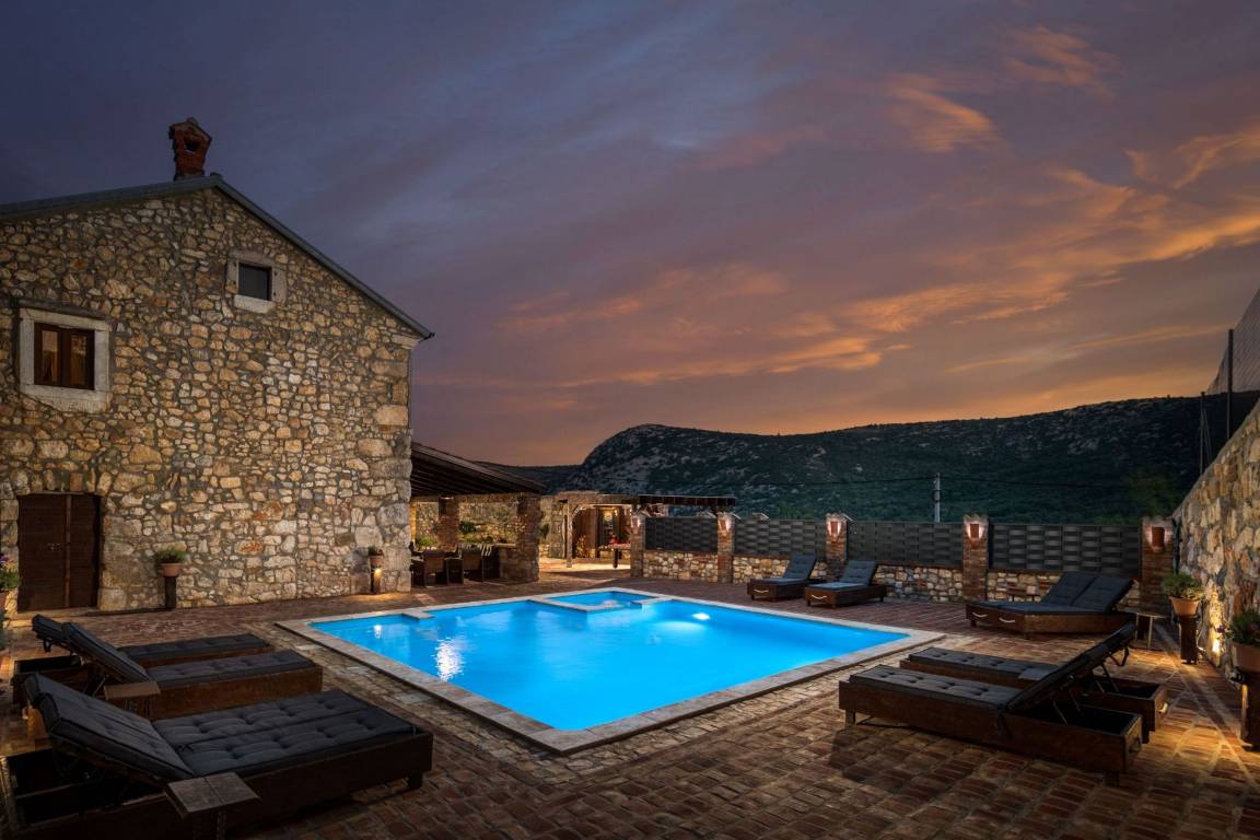 230 M² Villa ∙ 5 Schlafzimmer ∙ 10 Gäste - Kroatien
