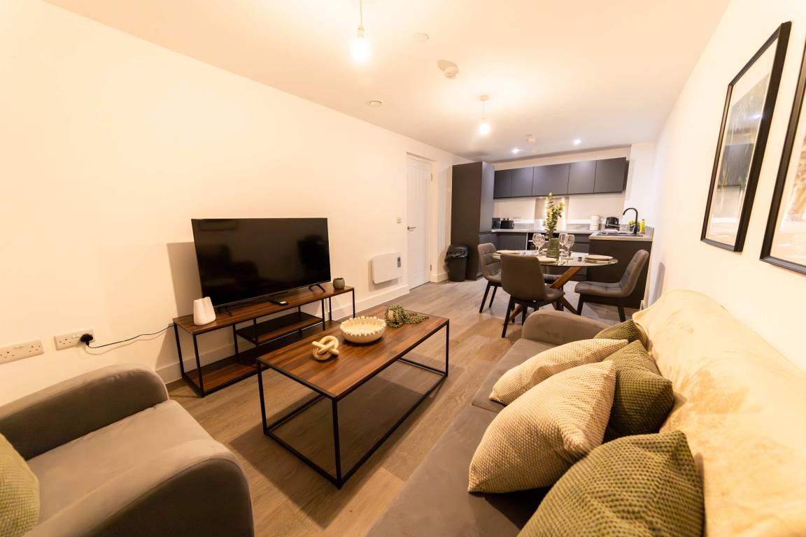 74 M² Apartment ∙ 2 Bedrooms ∙ 4 Guests - Crosby Beach