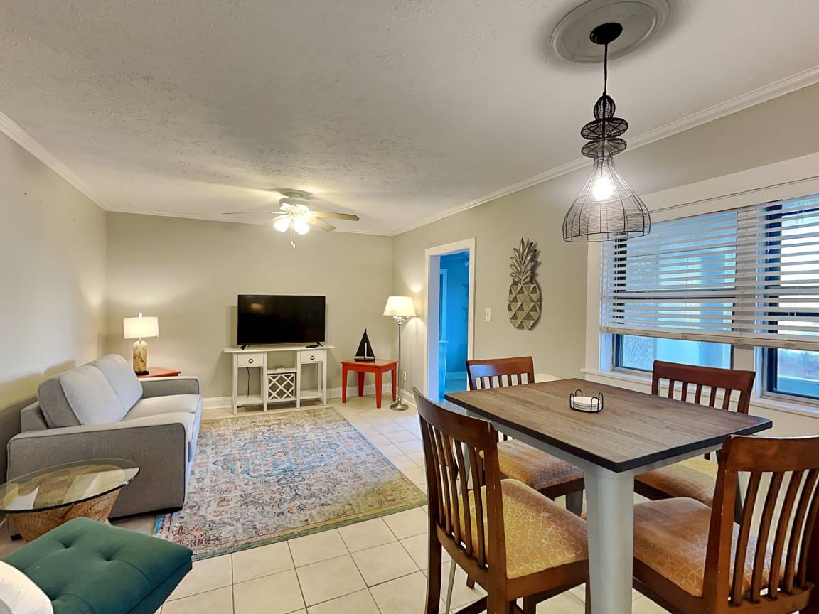 93 M² House ∙ 2 Bedrooms ∙ 6 Guests - Tybee Island, GA