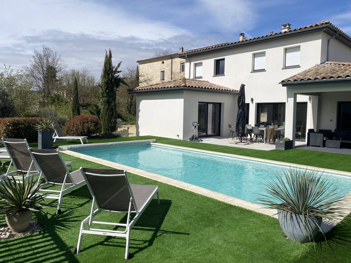 170 M² Villa ∙ 5 Chambres ∙ 14 Personnes - Saou