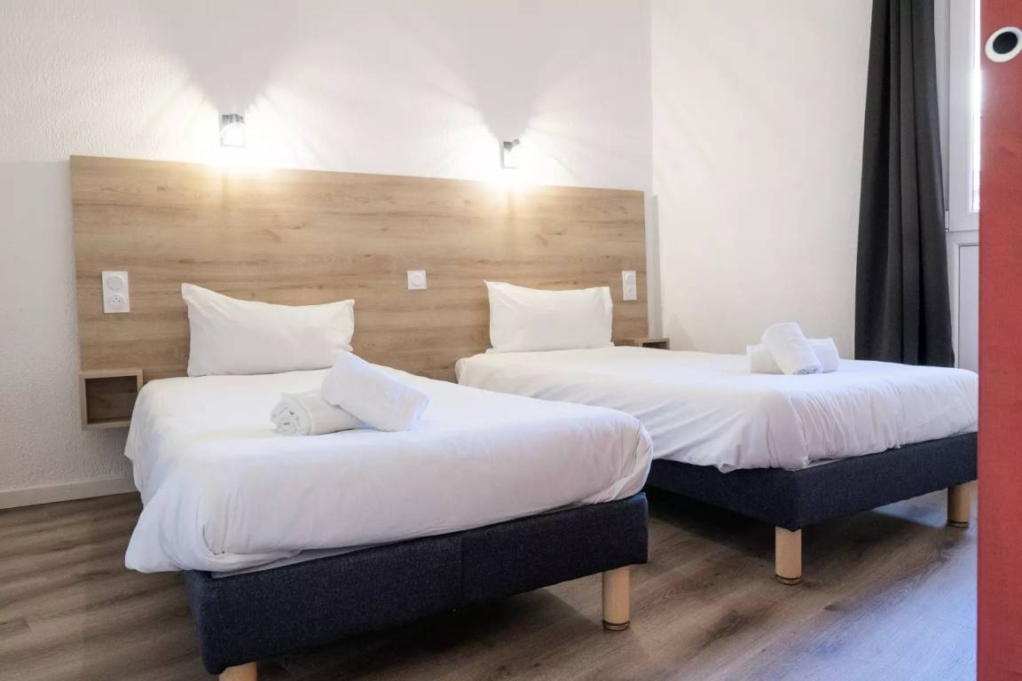 16 M² Hôtel ∙ 1 Chambre ∙ 4 Personnes - La Petite-Pierre