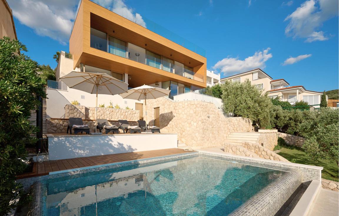 380 M² Ferienhaus ∙ 5 Schlafzimmer ∙ 12 Gäste - Šibenik