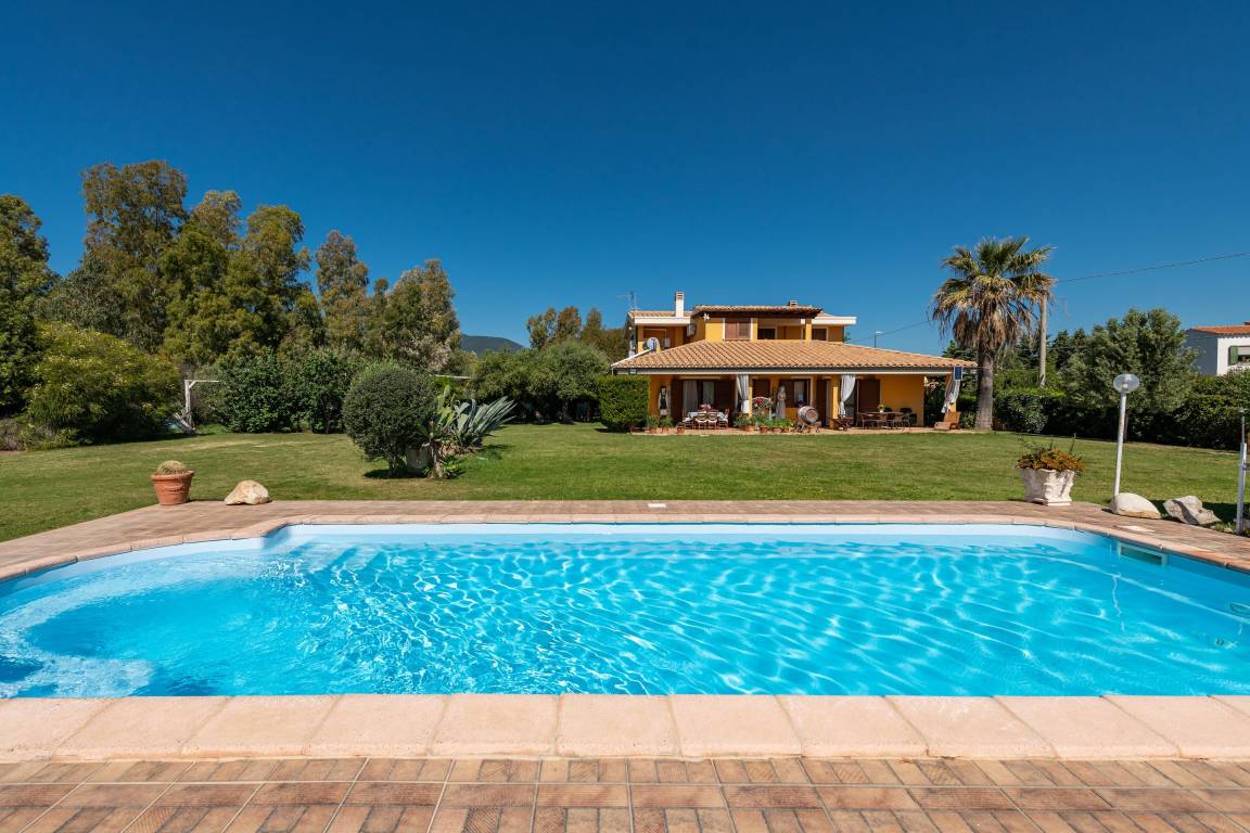 66 M² Appartement ∙ 2 Chambres ∙ 6 Personnes - Castiadas